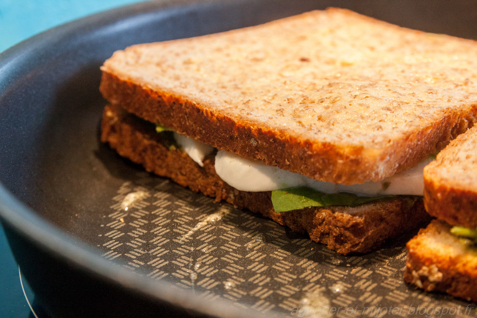 Agencer et Mijoter: Grilled cheese sandwich : pesto, avocat, pousse d ...