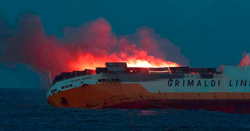 PHOTOS: Container Ship Carrying 2,000 Cars Sinks In Atlantic Ocean ...