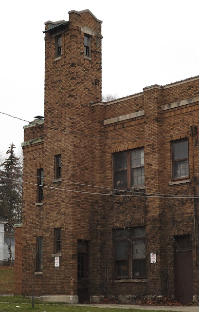 Merry@Syracuse: Collection of Fire Hose Drying Towers