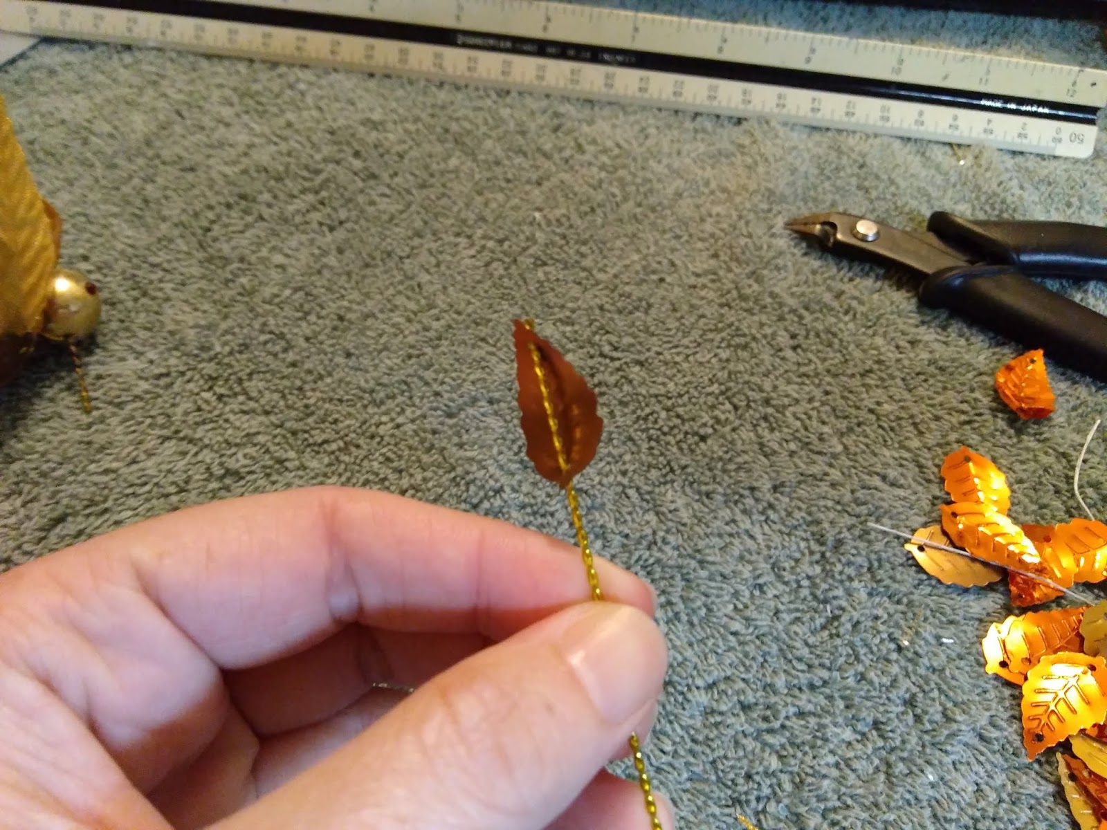 How to make a golden snidget from Harry Potter