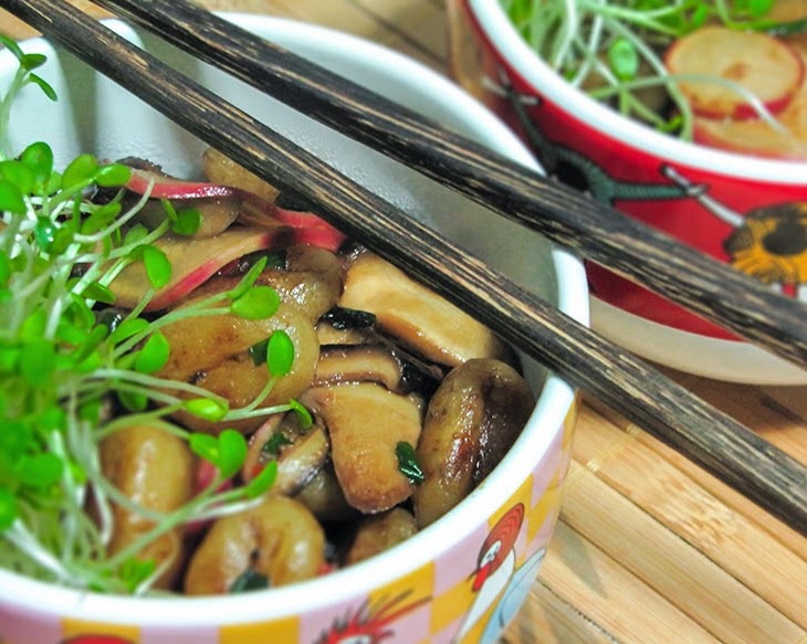 Cantinho Vegetariano: Shitake Refogado com Rabanete e Brotos de Trevo ...