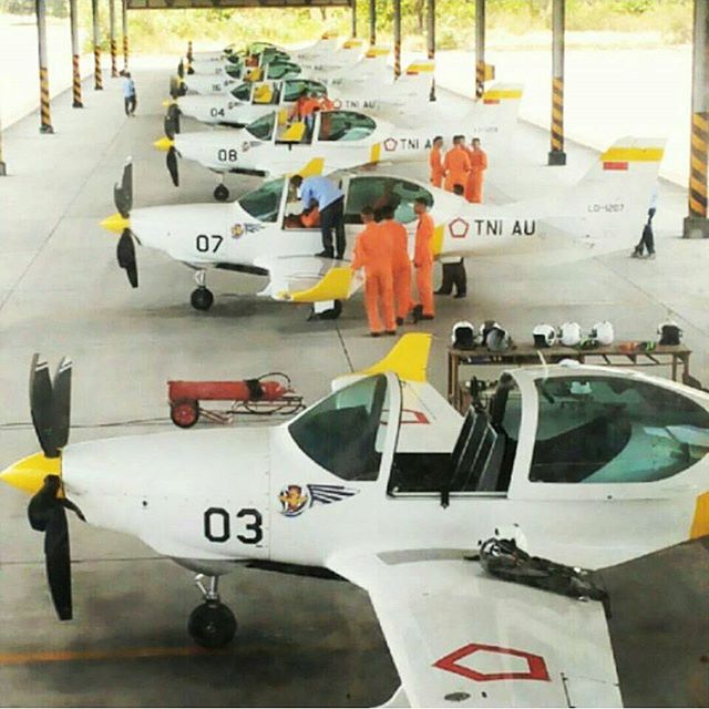 Garuda Militer: Grob G 120 TP-A