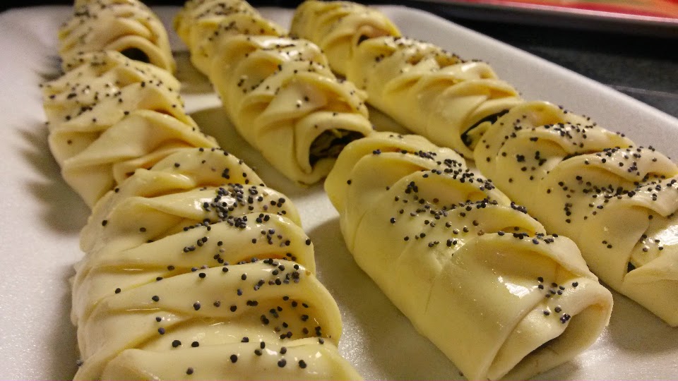 Pateriya Pie [patra/patta leaves] (RAMADAN SAVOURY) - Spicy Fusion Kitchen