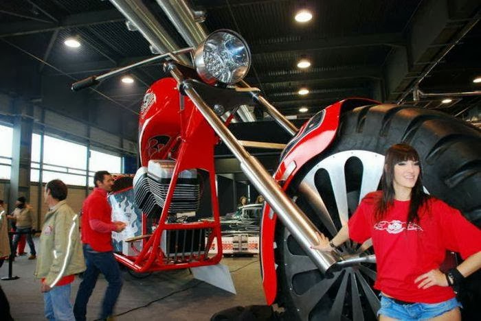 Mail2Day: World's Biggest Chopper (31 pics)