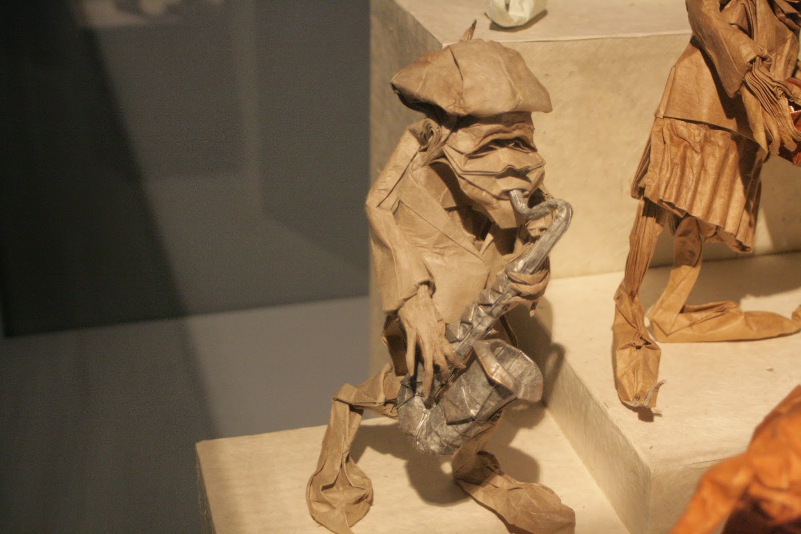 Picaruelo's origami: THE SAXOPHONE