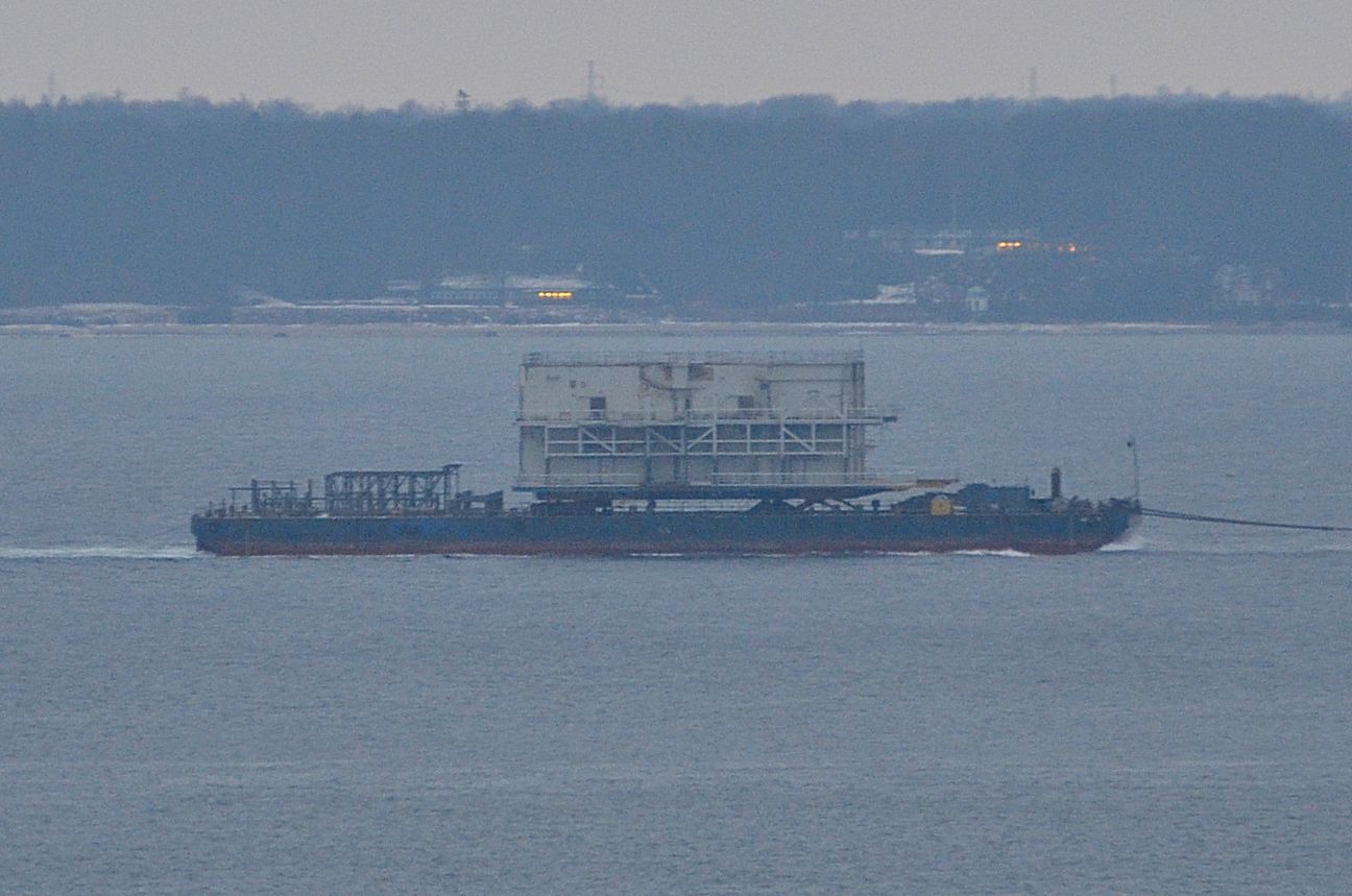 The Things I Enjoy: Another rare visitor in the Sound: The anchor ...