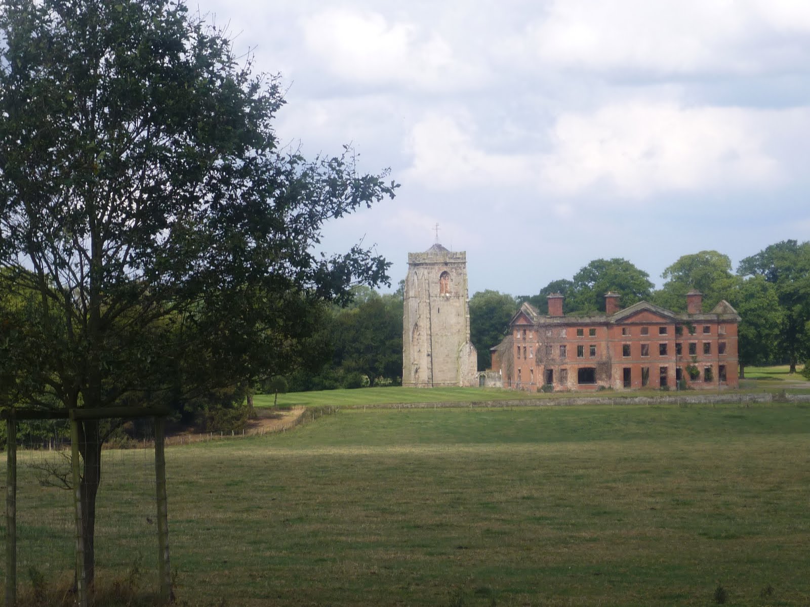 The Blog That Used to be Starcross: Ranton Abbey