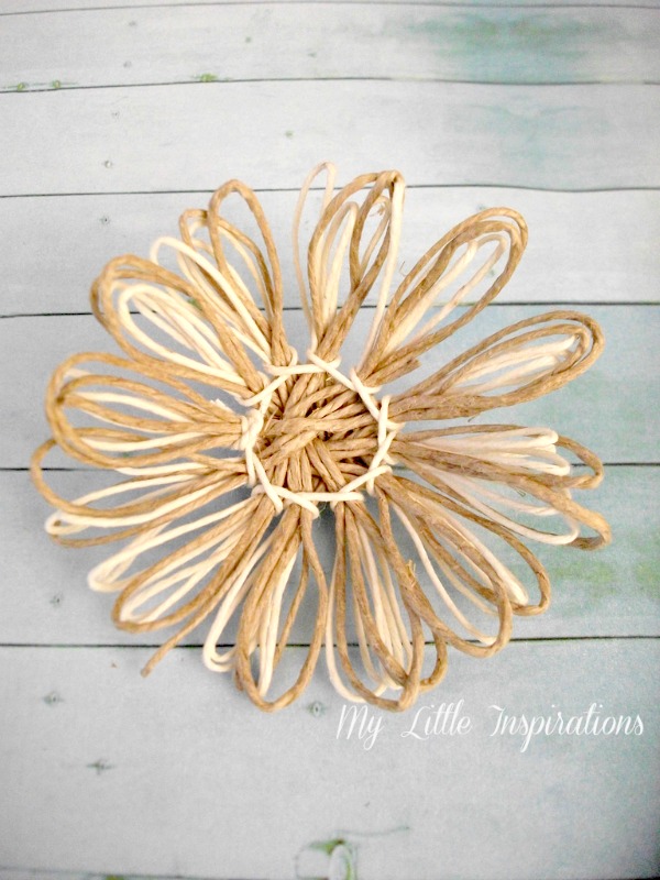 My Little Inspirations: Fiori di Spago e Rafia (con foglie in carta ...