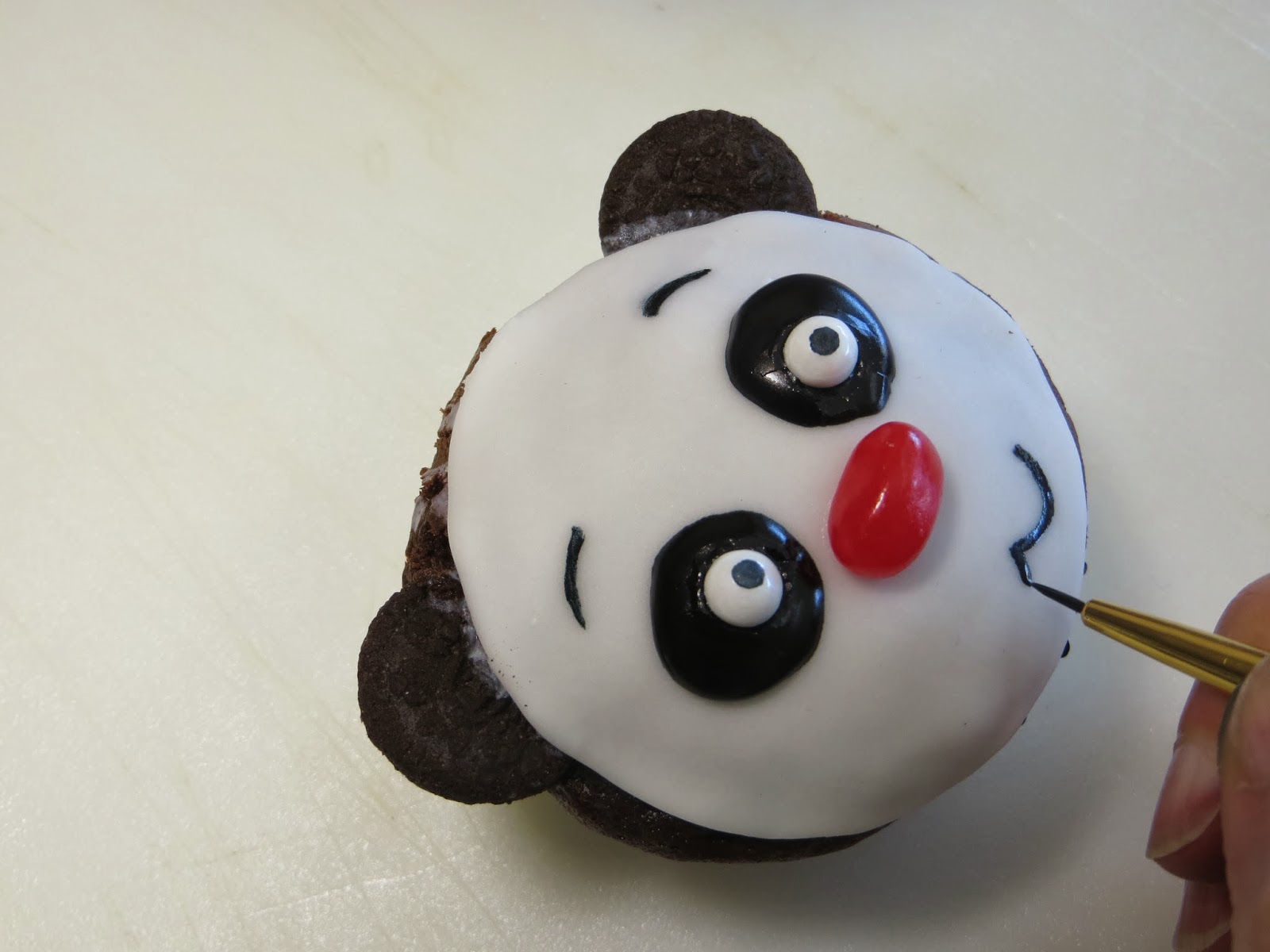 Sparked Ideas: Panda Cupcake Tutorial