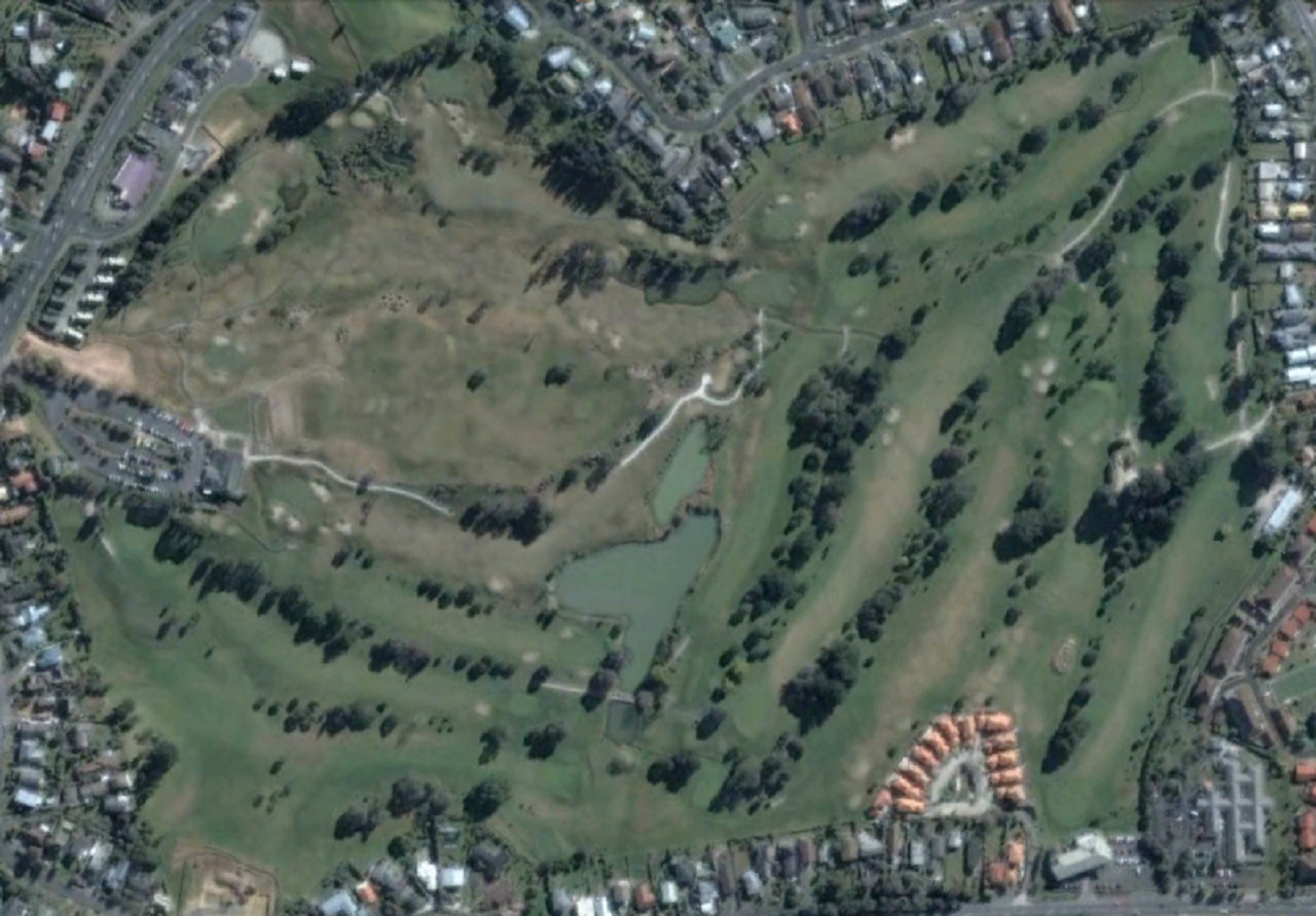 PENINSULA GOLF CLUB..... MOVE TO WAINUI: HISTORY: