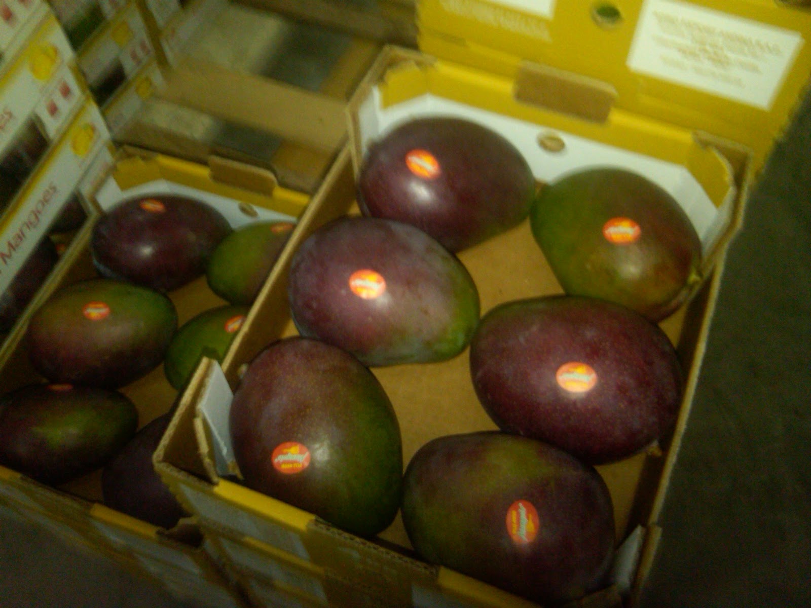 PERUVIAN MANGOES IN FULL SWING ....