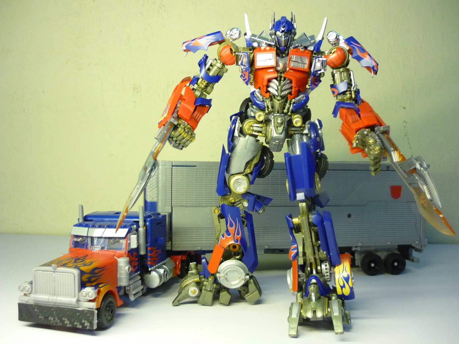FIGURE & COLLECTION: TRANSFORMERS DOTM OPTIMUS PRIME
