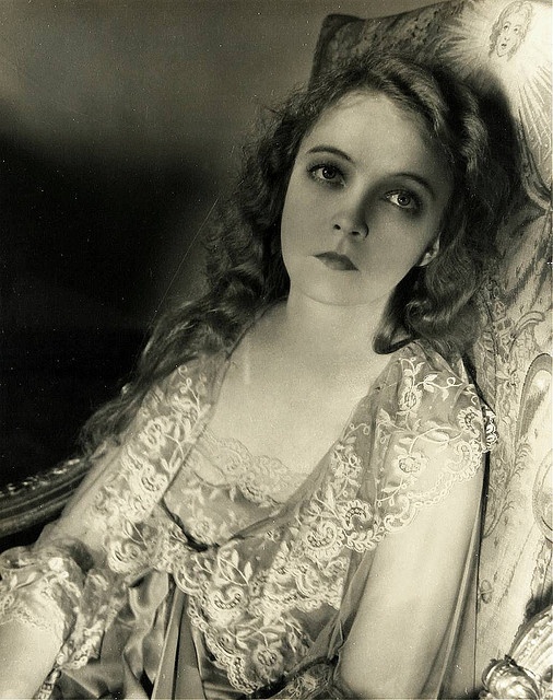 Silence is Platinum: Miss Lillian Gish