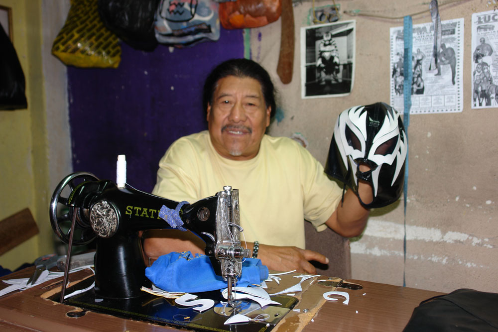 Elazotevenezolanoelblog: LA MASCARA DEL RAYO CHAPIN, LA MAXIMA LEYENDA ...