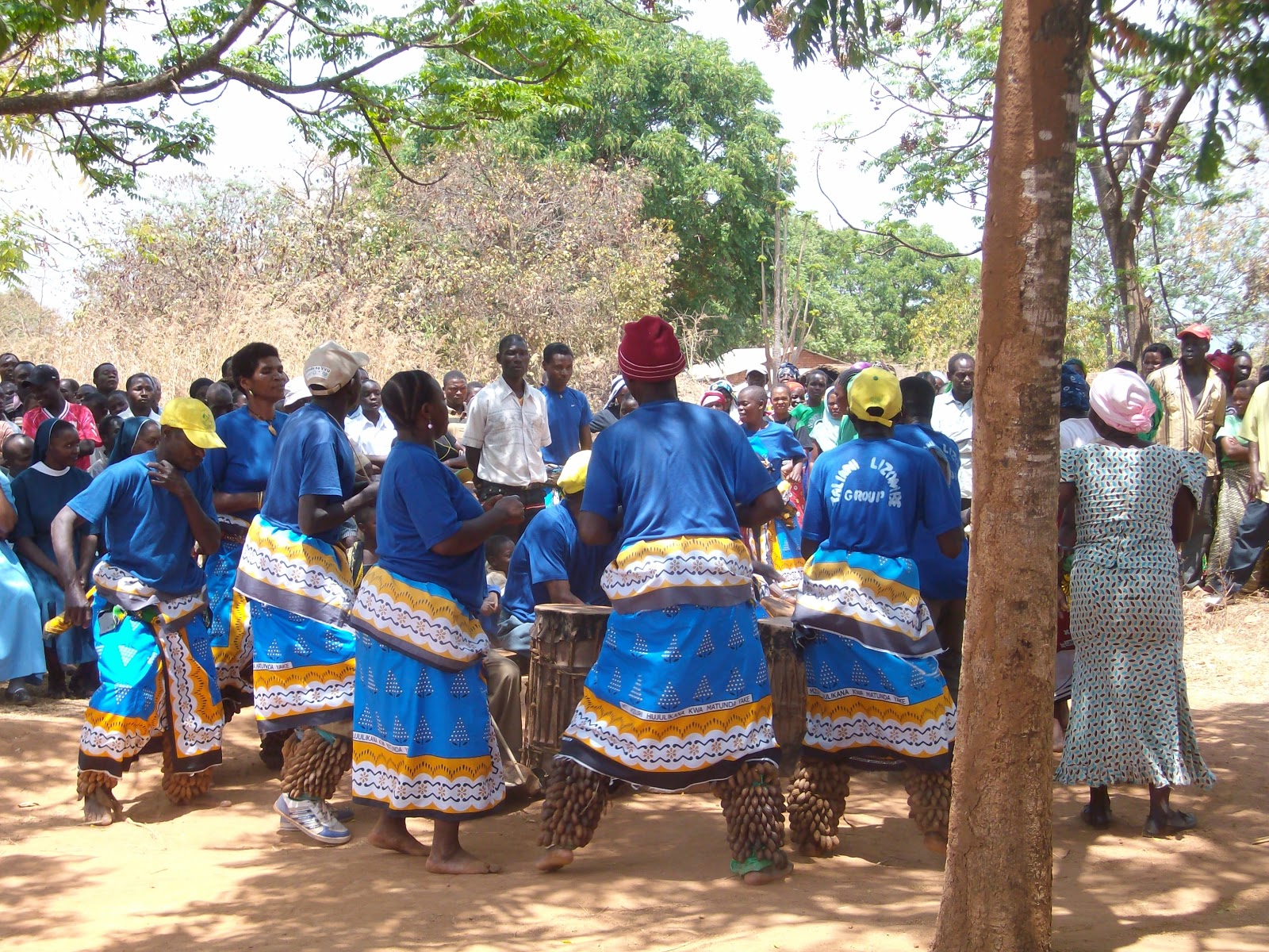 MATERN BAVON: Ngoni People dance Lizombe