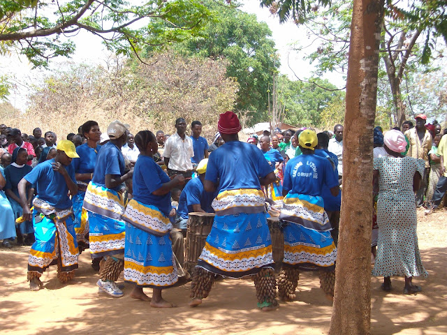 MATERN BAVON: Ngoni People dance Lizombe