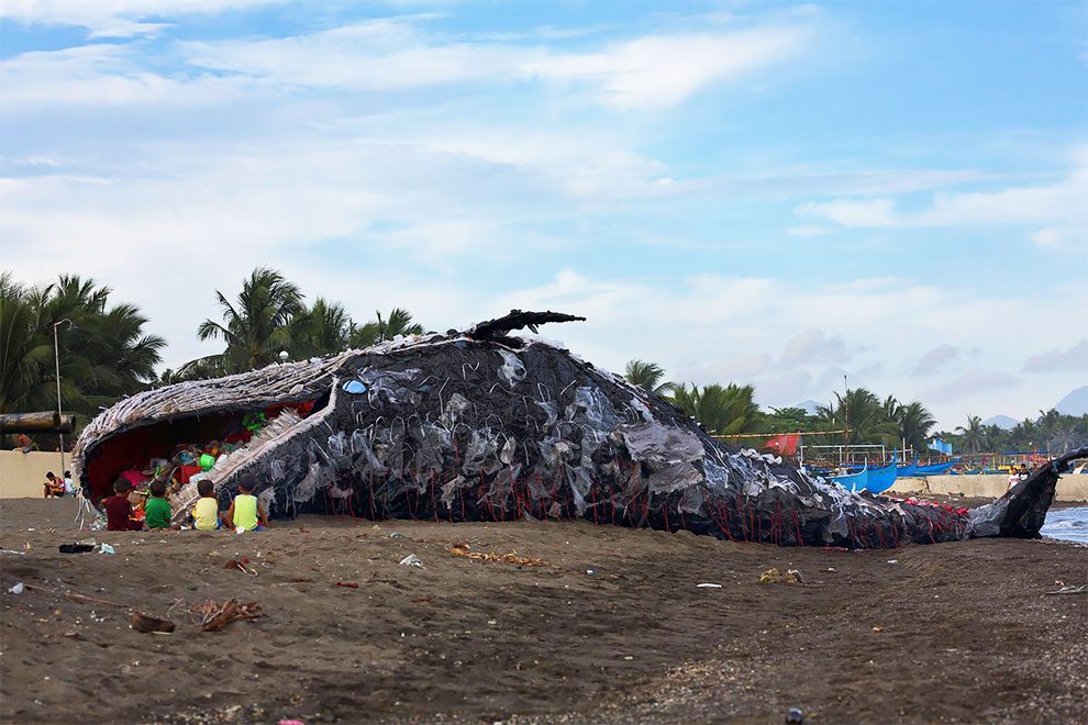 EcoworldReactor: "DEAD WHALE" ART of plastic trash
