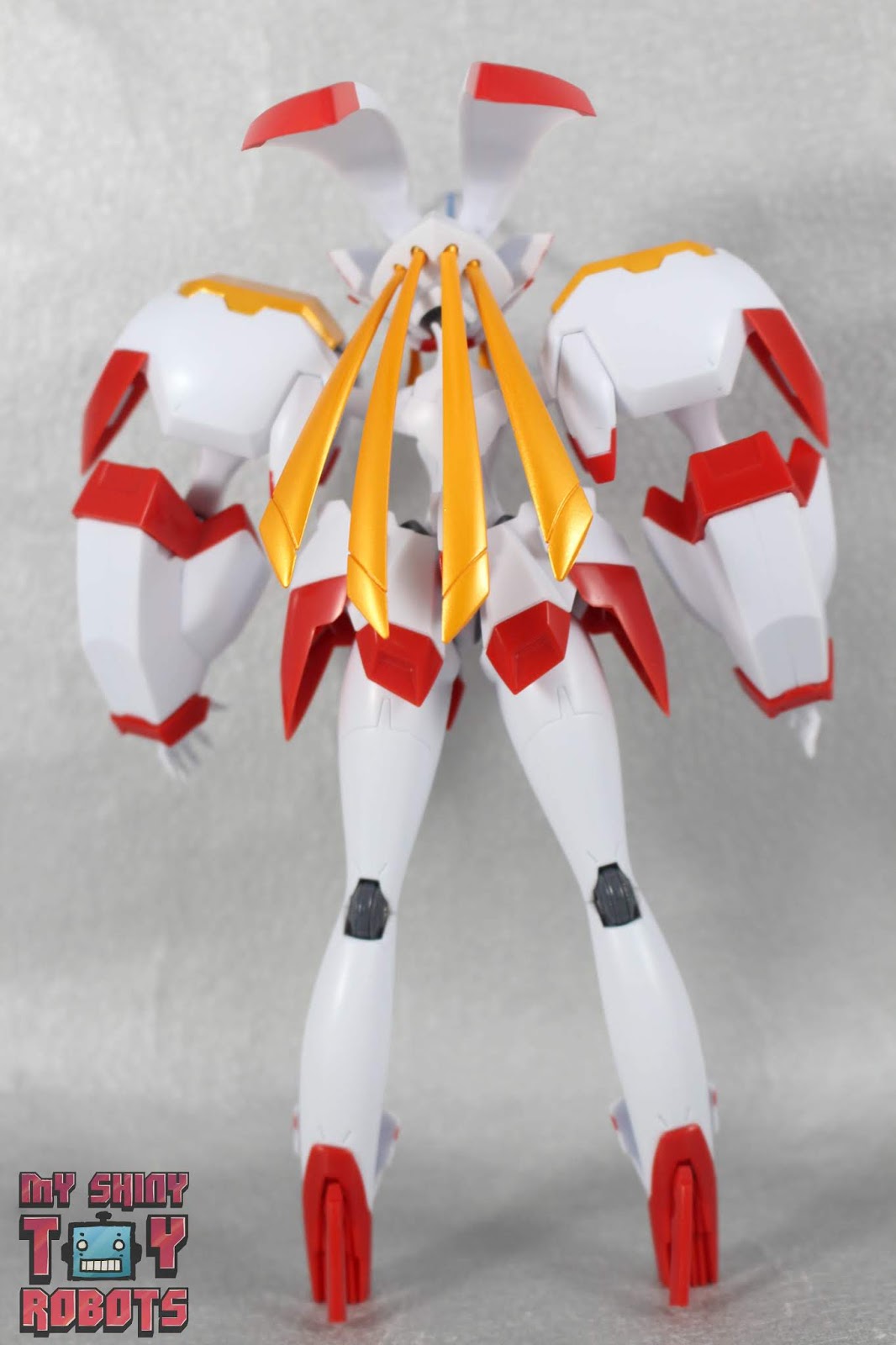 My Shiny Toy Robots: Toybox REVIEW: Robot Damashii Strelizia