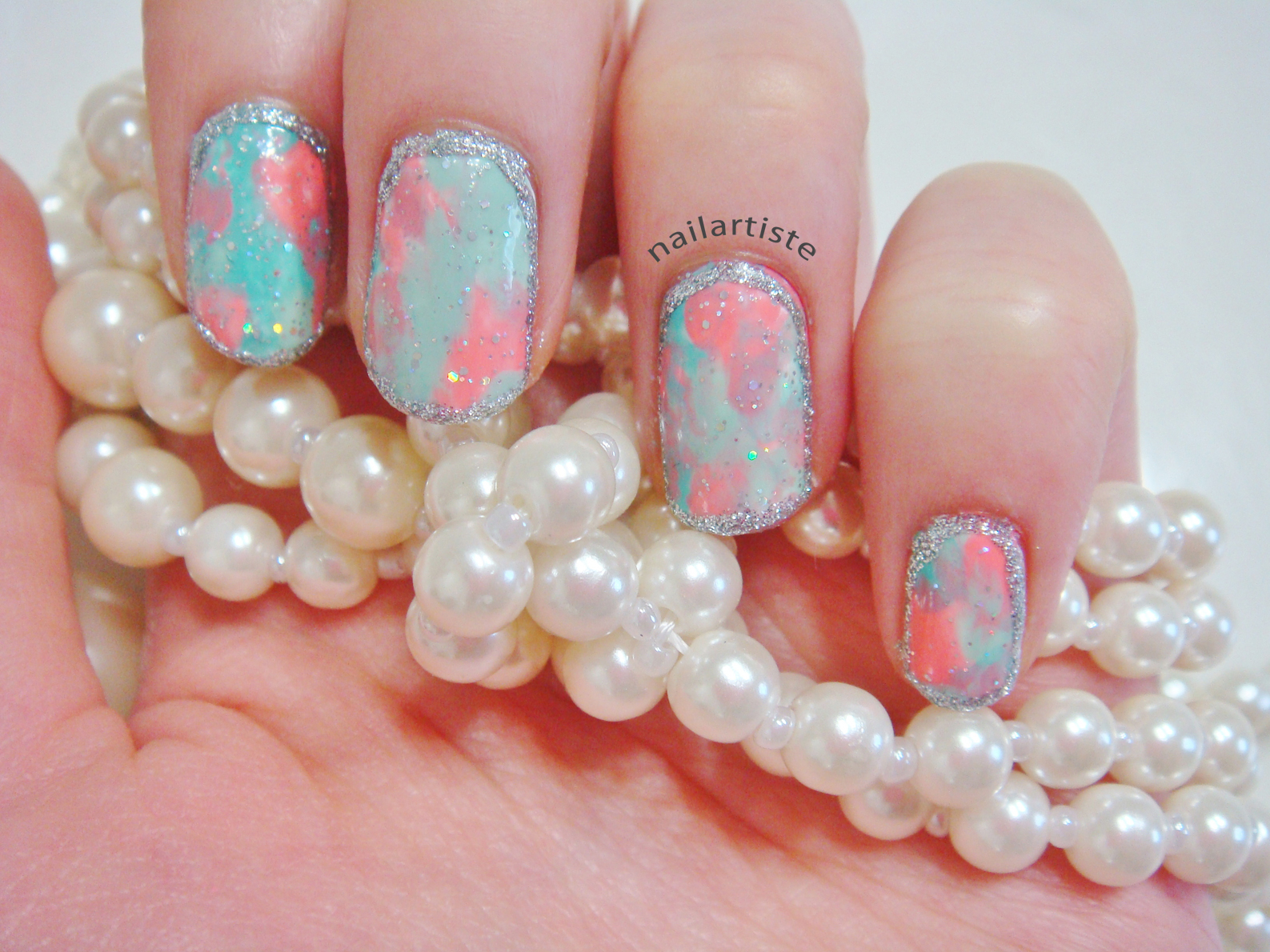 The Nail Artiste: Saran Wrap Nails with Border