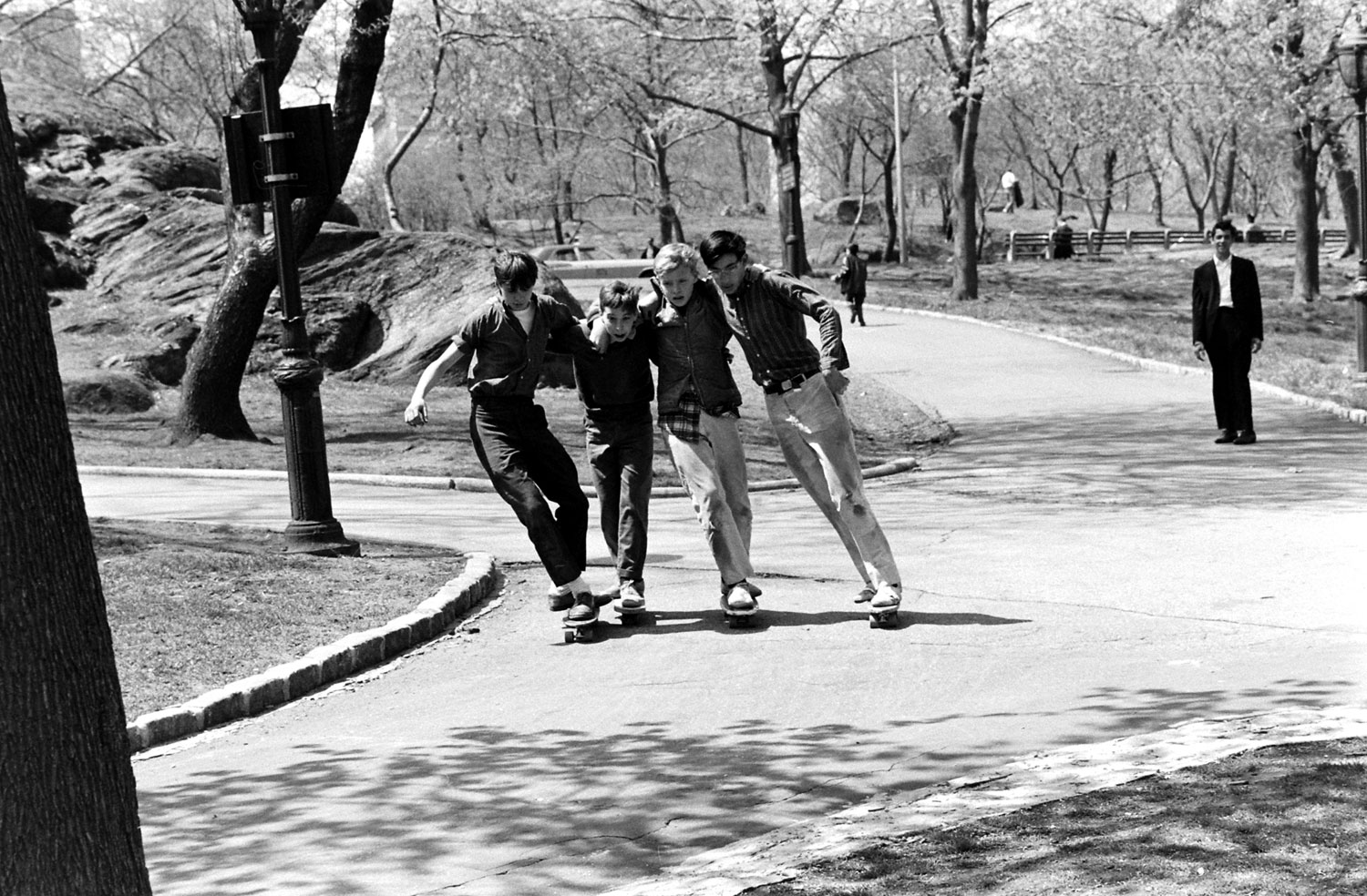 20 Vintage Photographs Capture the Boom of Skateboarding New York City ...