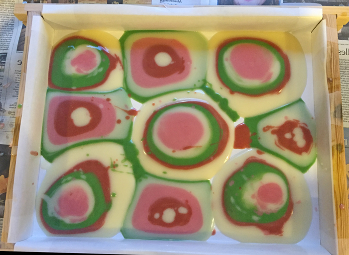 Alaiyna B. Bath and Body: Rimmed Soap Tutorial