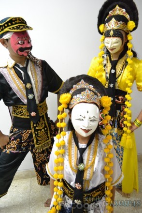 15 Gaya Tarian Topeng Cirebon