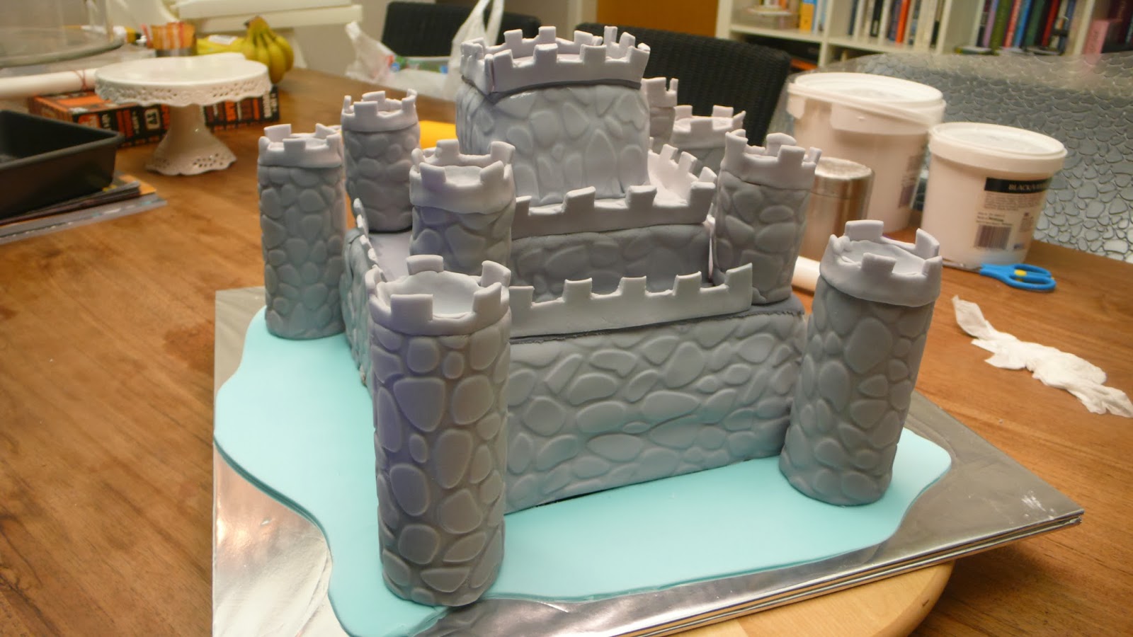 Debbie's Little Sweets: Building Castles in a Cake