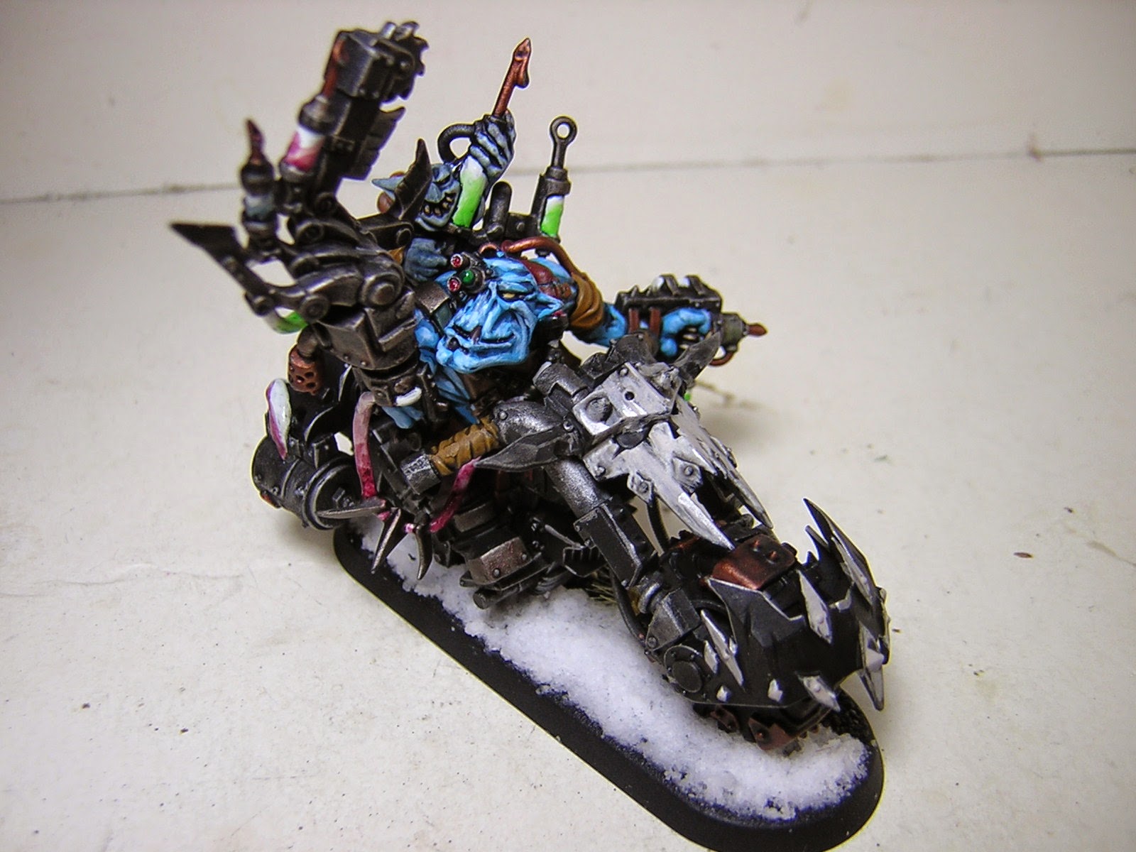 Warhammer 40k Orks (and more): Showcase: Icy Ork Goff Bikers