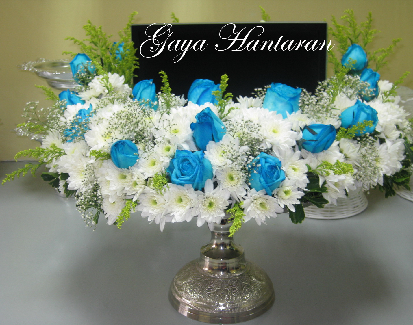 GAYA HANTARAN: Hantaran Fresh Flower - BIRU TURQOISE & PUTIH