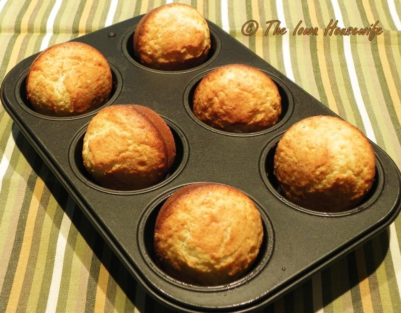 The Iowa Housewife: Grape Nuts Orange Muffins
