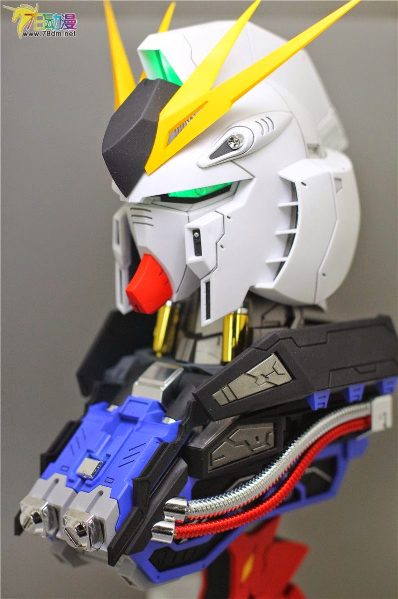 Gundam Family: Magic Toys 1/35 RX-93 Nu Gundam Head Painted Build