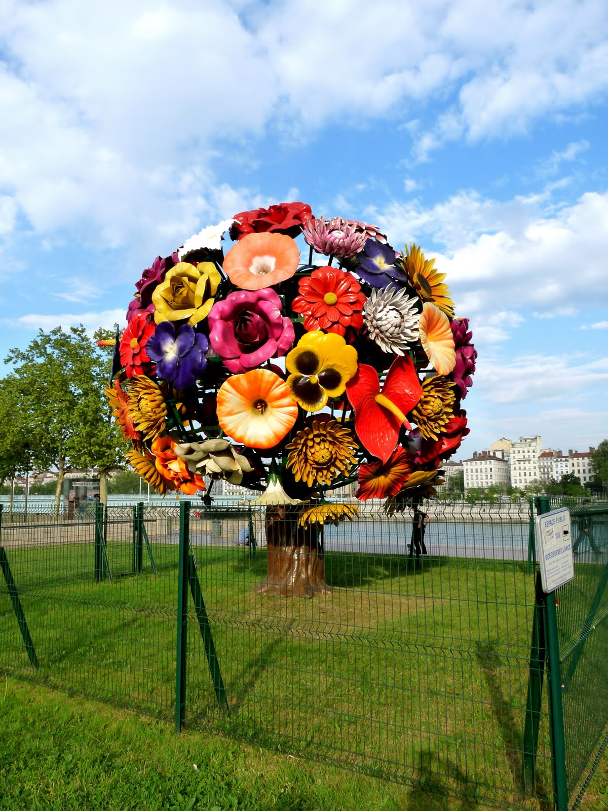 ByRominaPerez: Lyon,France's Flower Tree by Choi Jeong Hwa