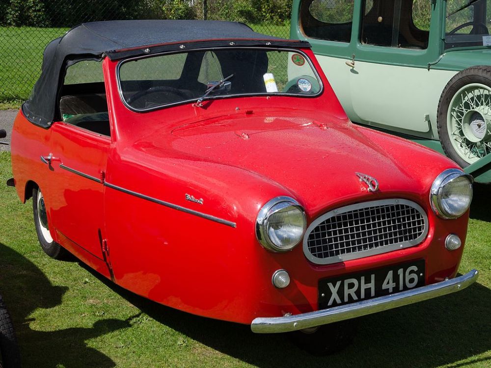 Photos of 20 Wonderful Reliant Regal Cars ~ Vintage Everyday