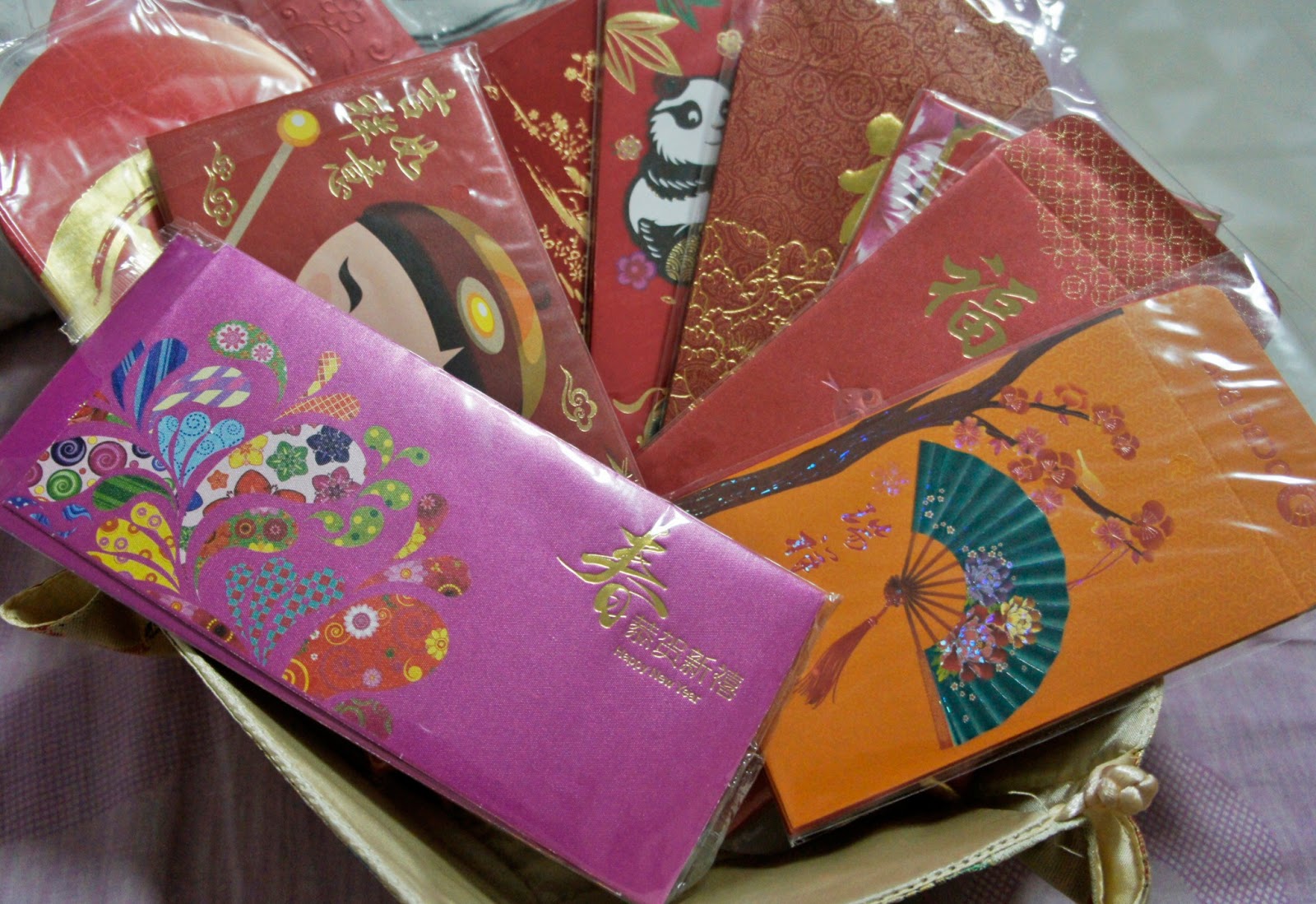 Providence: Year of the Snake - Which red packets do you like??