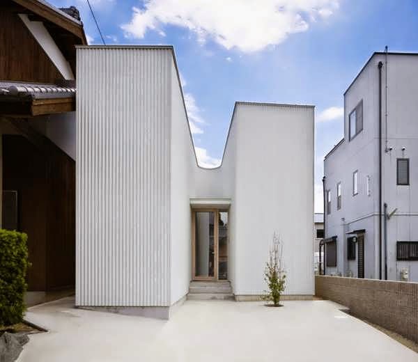 The Urban House Design Plan with The “X” Layout Affords Each Room Its ...