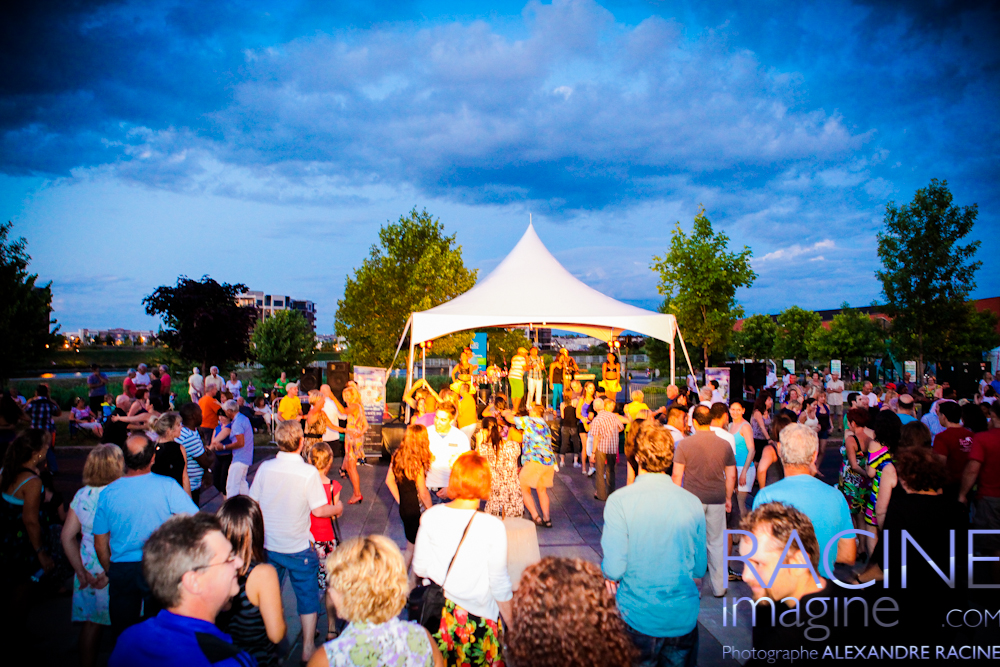 Photographe événement Corporatif Montréal: Soirée Latine extérieur à ...