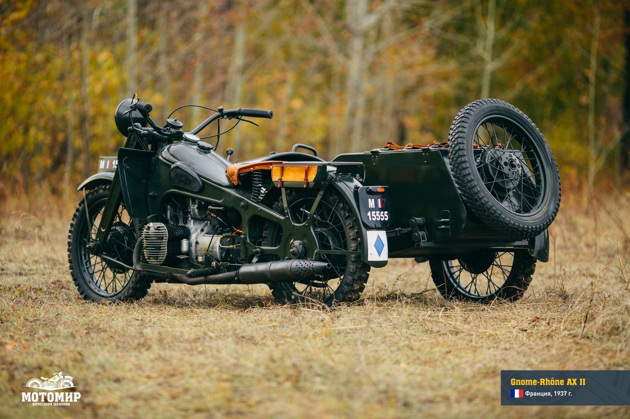 Oil stain garage: War bikes