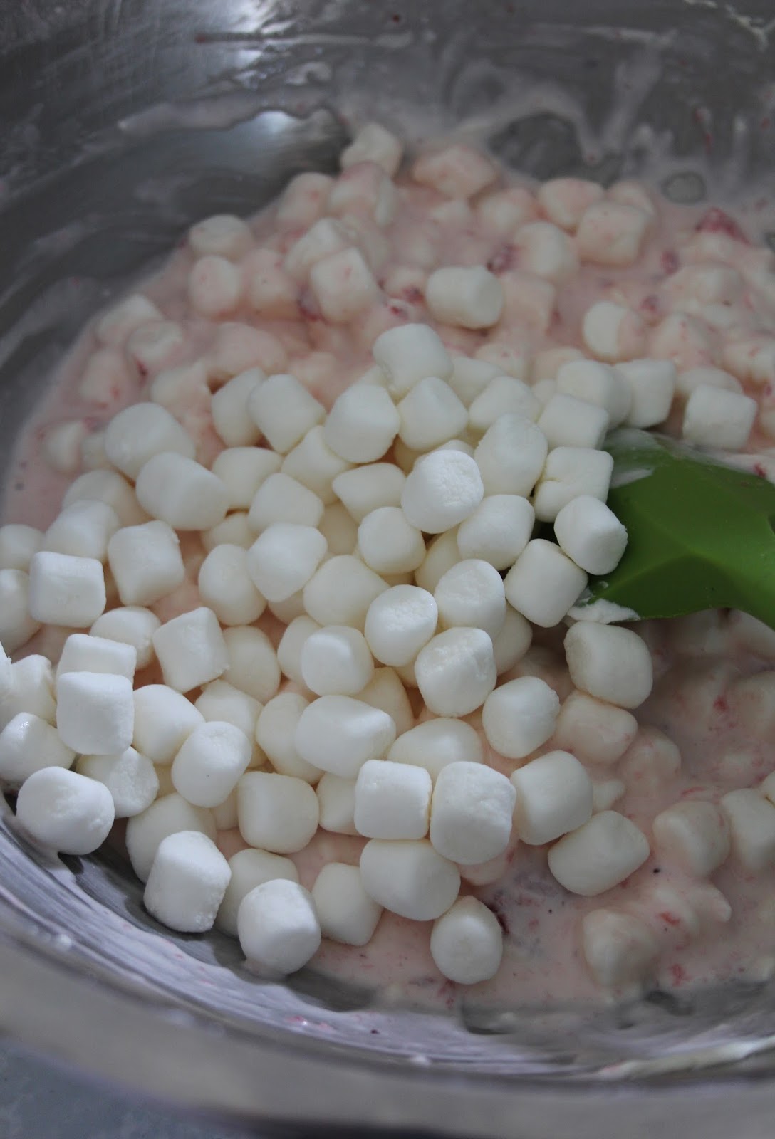Jo and Sue: Strawberry Cheesecake Snowballs