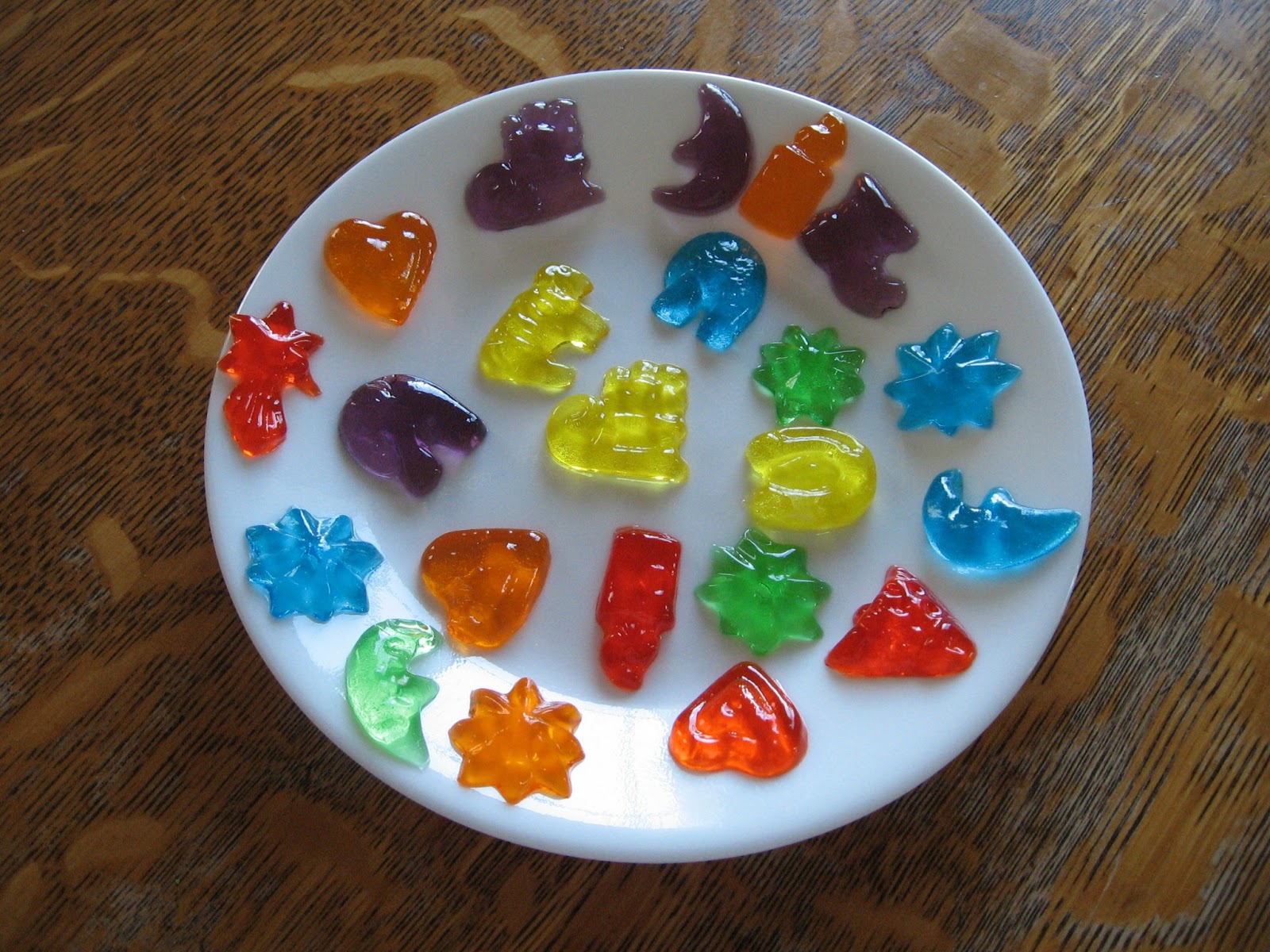 Almost Unschoolers: Summer Fun Day 13 - Gummy Creations - Painting With ...