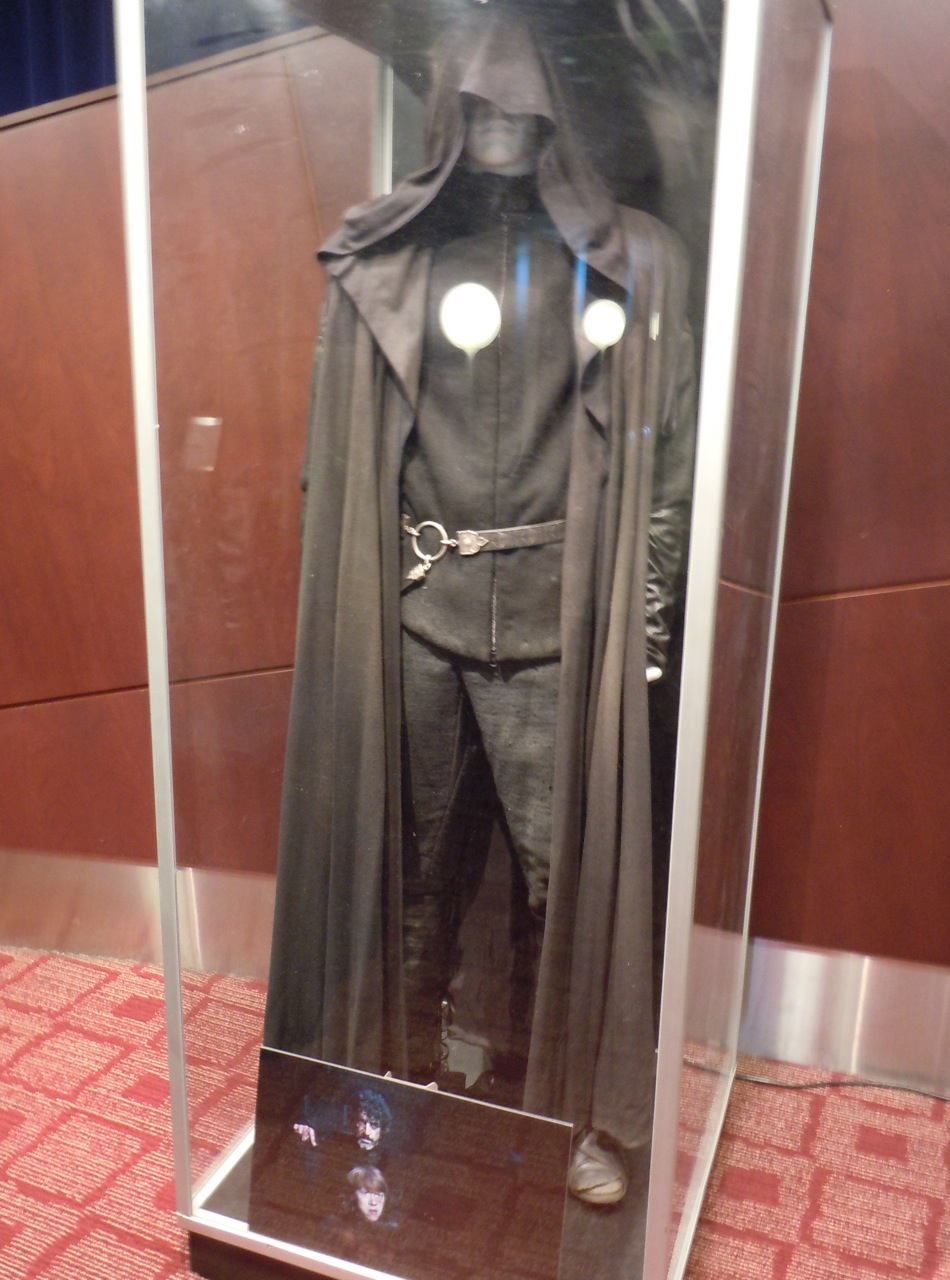 Hollywood Movie Costumes and Props: Original Harry Potter Hogwarts ...