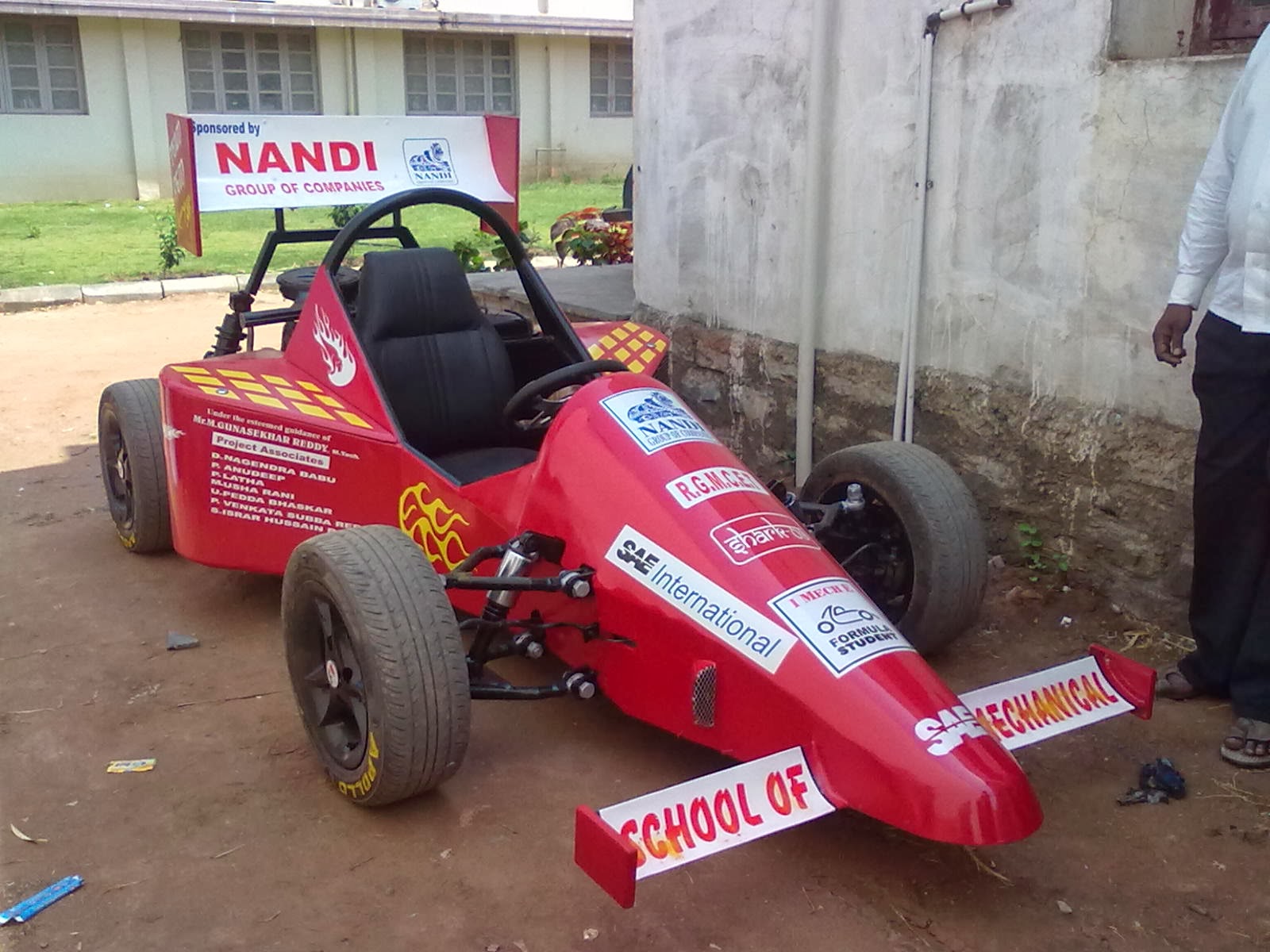 Mechanical Engineering: FORMULA SAE Competitions: Shark 08