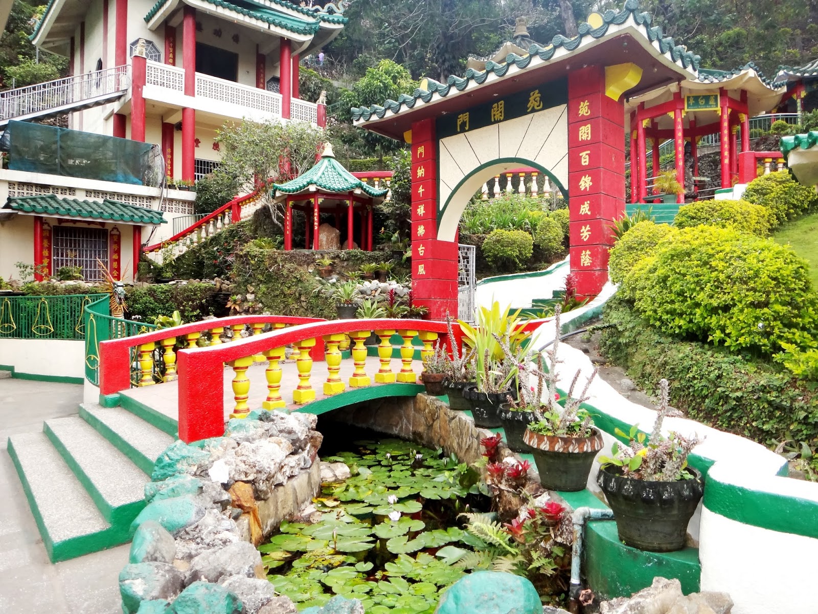 tetadventurer: Bell Church at Baguio City