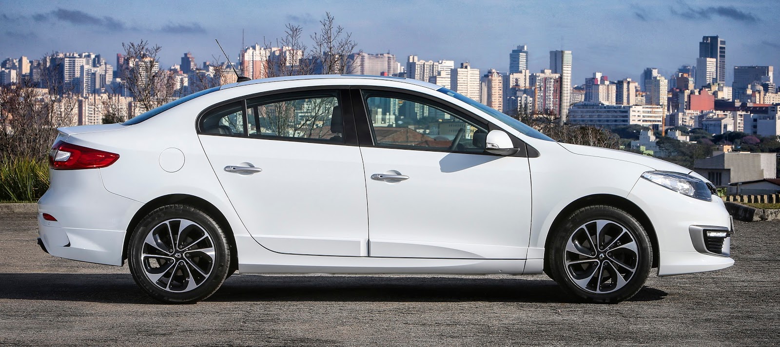 Renault divulga mais detalhes do Fluence GT Line