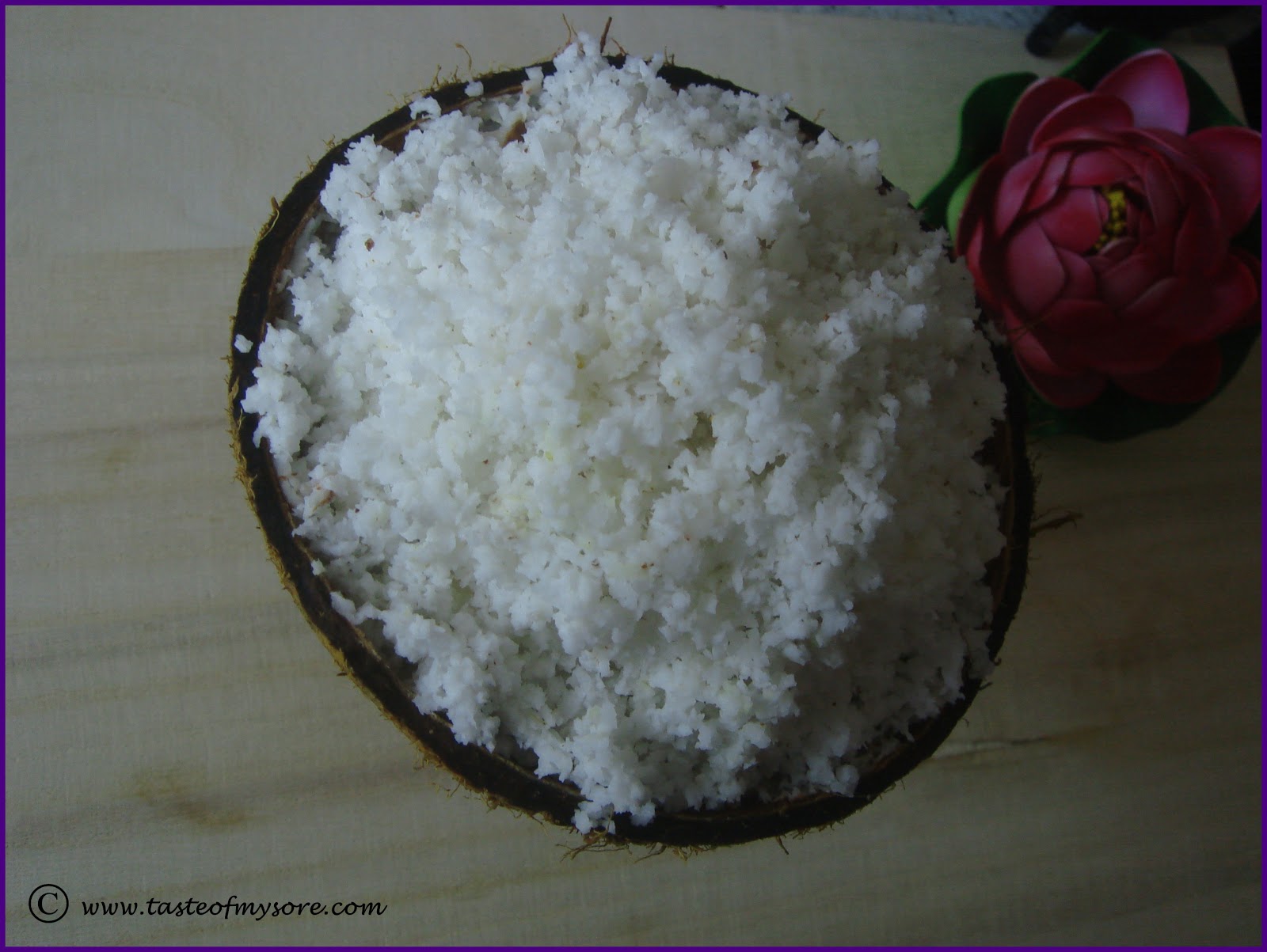 Taste of Mysore: Kobbari Mithai/Coconut Burfi