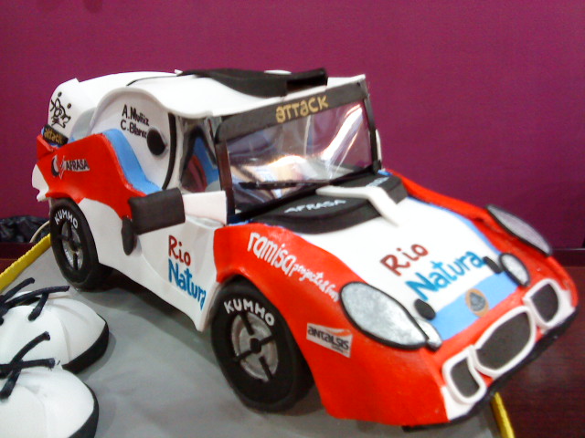 Coche en goma eva - Imagui