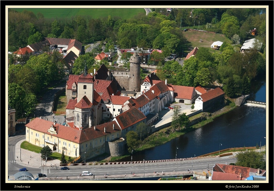 FLyFOTO letecká fotografie a video: Strakonice