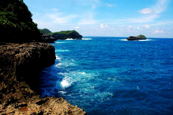 Sempu Island, "the lost paradise" of East Java ~ indonesian tourism