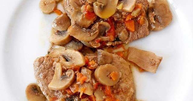 ITALIANS DO EAT BETTER: MEDAGLIONI DI FILETTO DI VITELLO AI FUNGHI