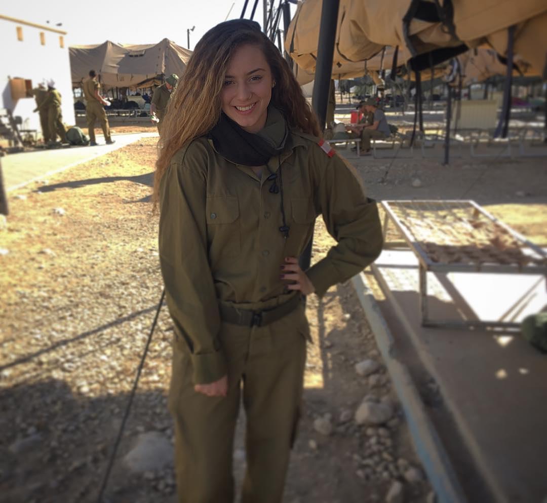 Amazing WTF Facts: Beautiful women in Israel Defense Forces - IDF Army ...