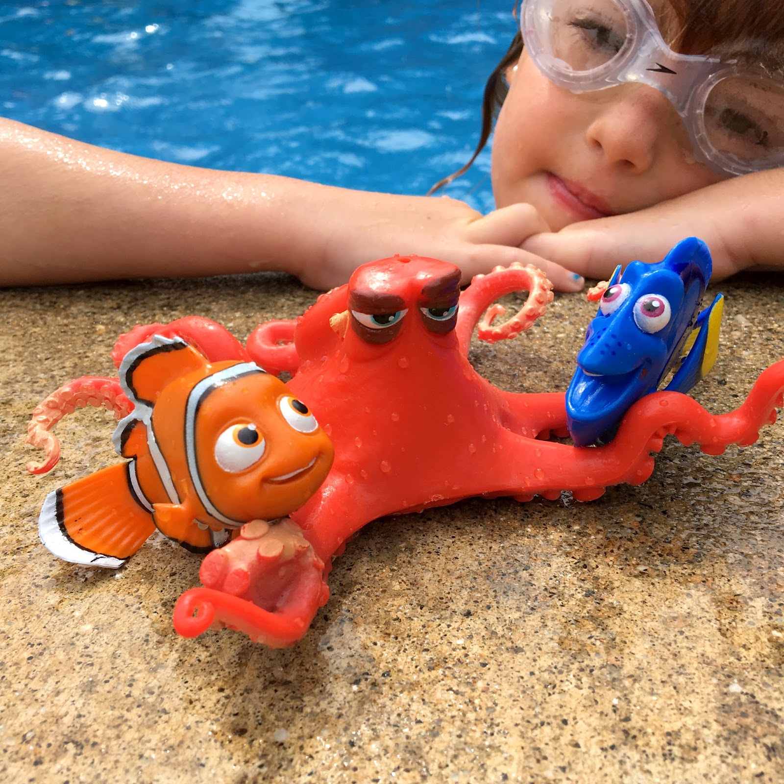 Dan the Pixar Fan: Finding Dory: Dive Characters Three-Pack (By SwimWays)